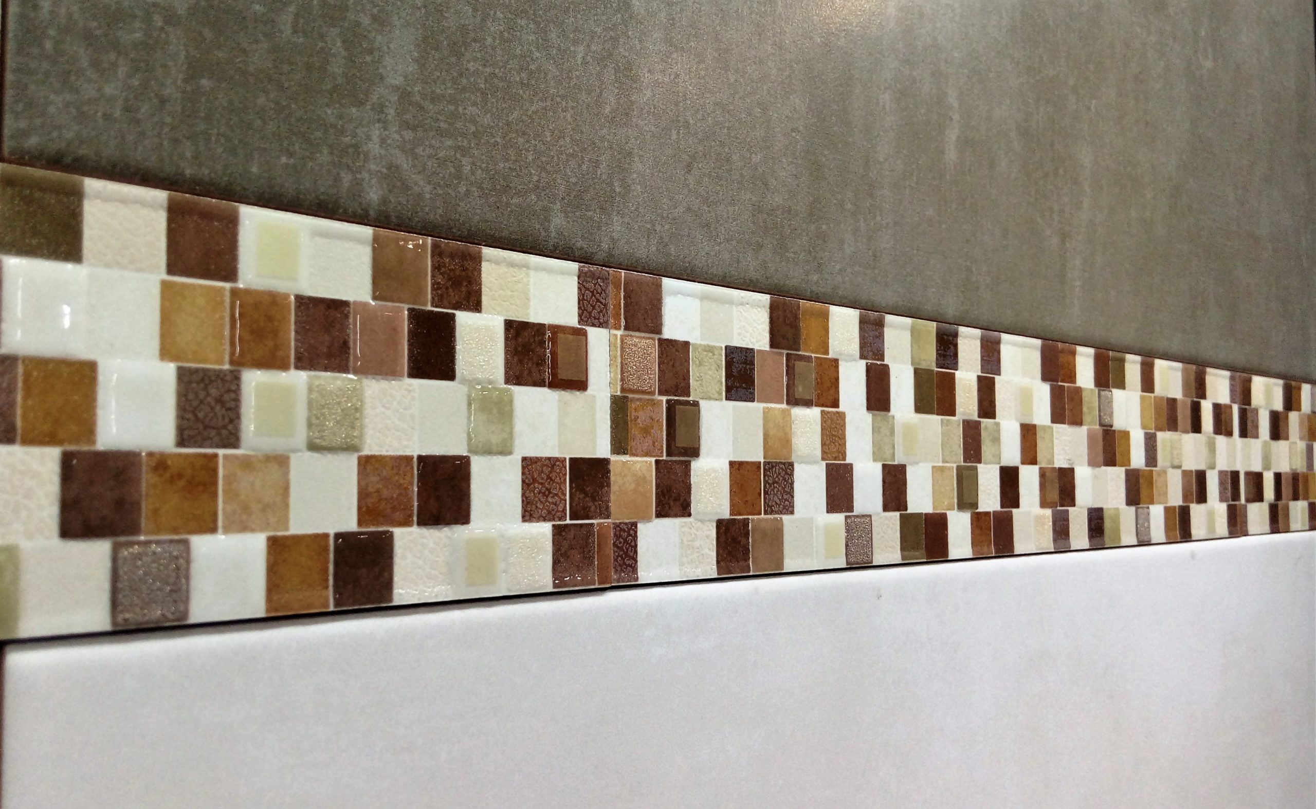 Cenefa de Cerámica Modelo Zigurat - Cerámicas Impomara